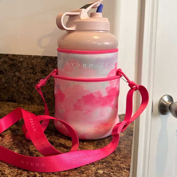 HydroJug | Kitchen | Hydrojug 73oz Pro Jug Bundle | Poshmark